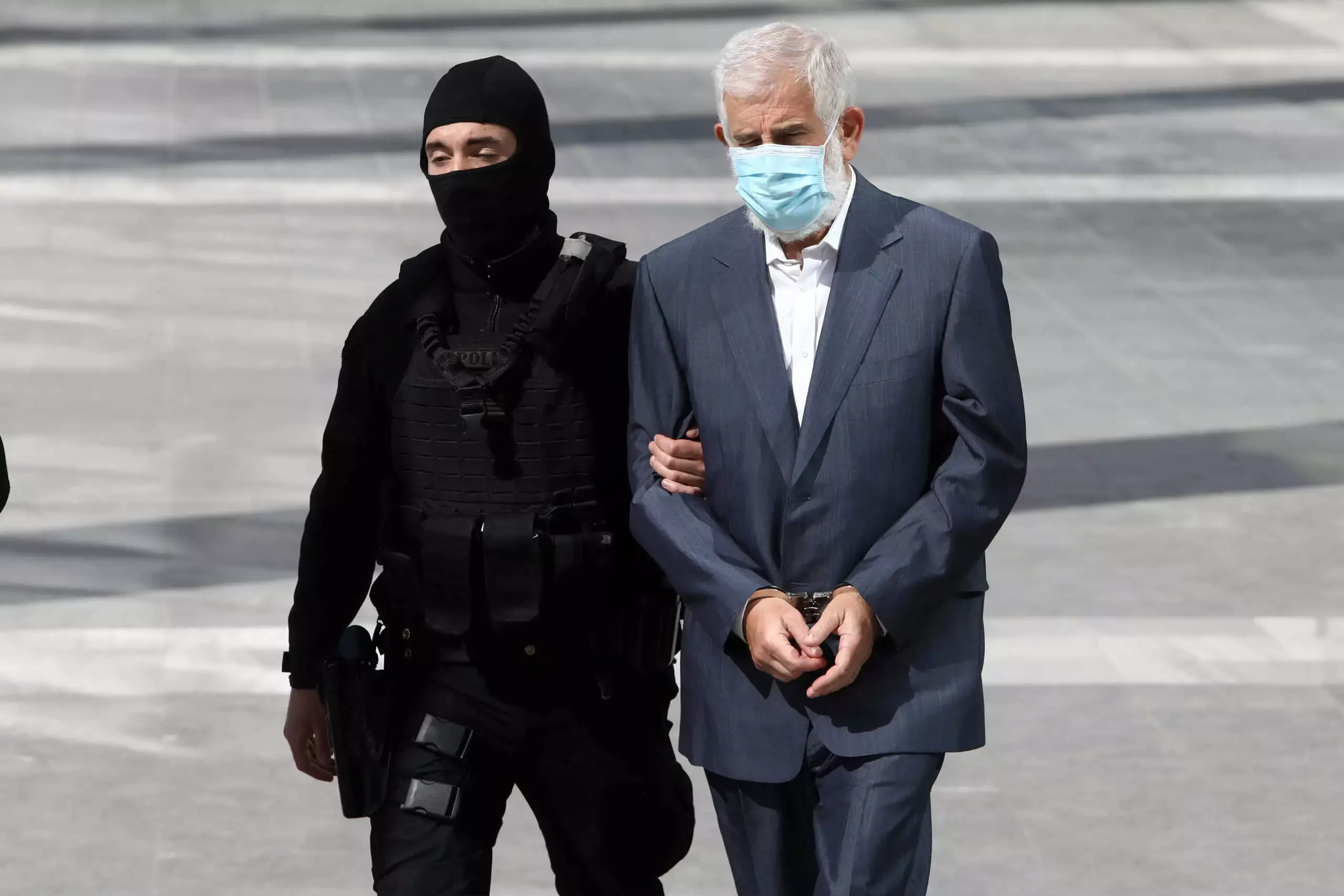 Πέτρος Φιλιππίδης: Ξανά σε δίκη - Στο δικαστήριο η σύζυγός του, Ελπίδα ...